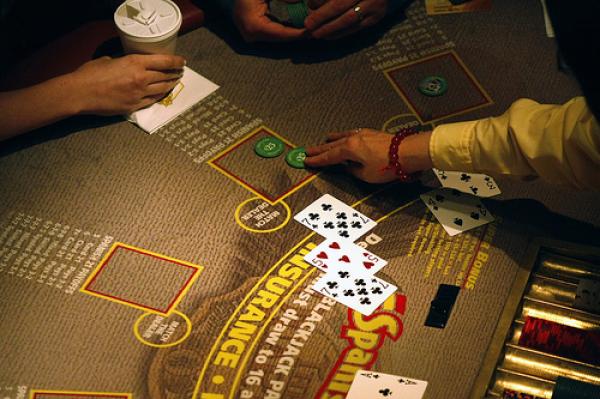 Spanish 21 Blackjack - Règles du Spanish 21 avec Jouonsaucasino